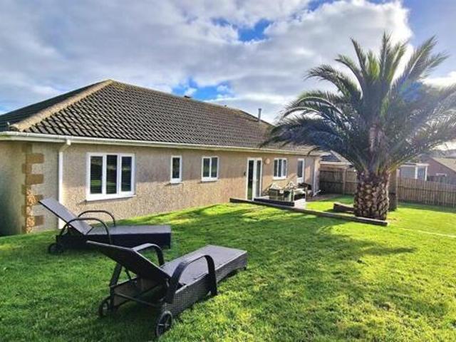3 Bedroom Bungalow Cornwell Cornwall 98649399