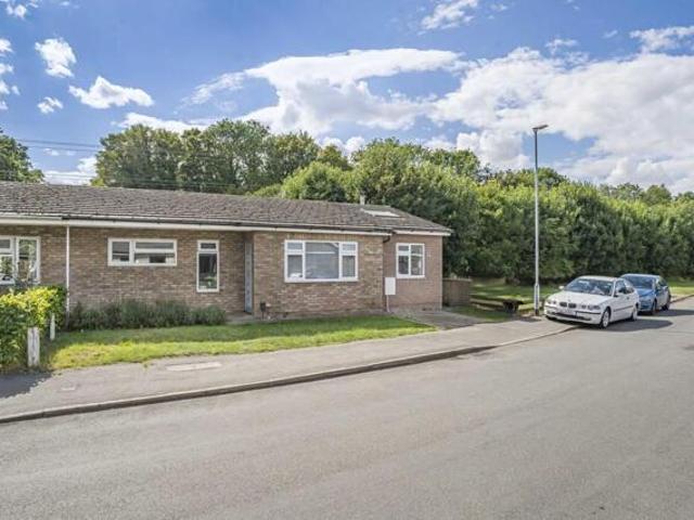 3 Bedroom Bungalow Cambridge Cambridgeshire LS99029555