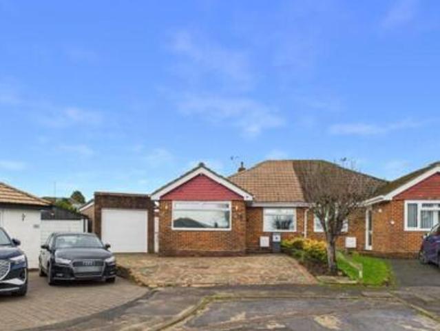 3 Bedroom Bungalow Chesham Buckinghamshire 99608323