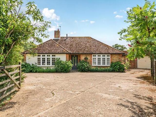 3 Bedroom Bungalow Chesham Buckinghamshire 99688293