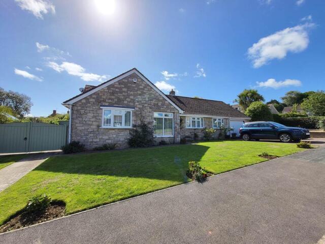 3 Bedroom Bungalow Chideock Chideock 100426182