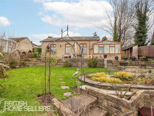 3 Bedroom Bungalow Cleckheaton Kirklees 101119440