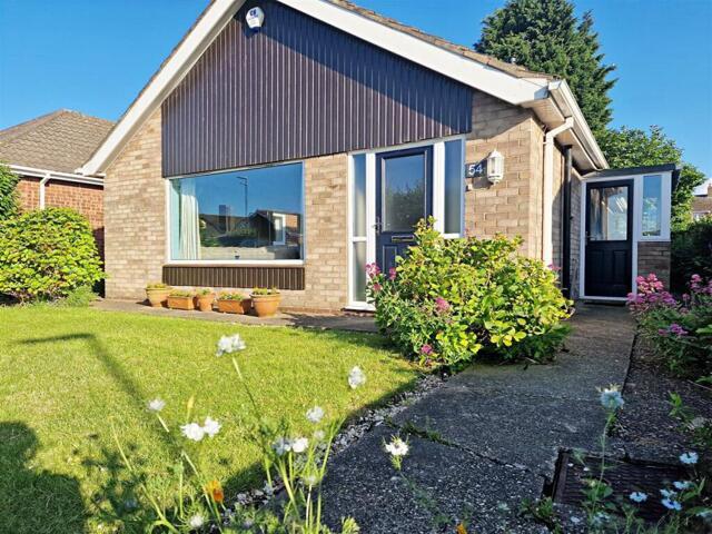 3 Bedroom Bungalow Cleethorpes North East Lincolnshire 101025448