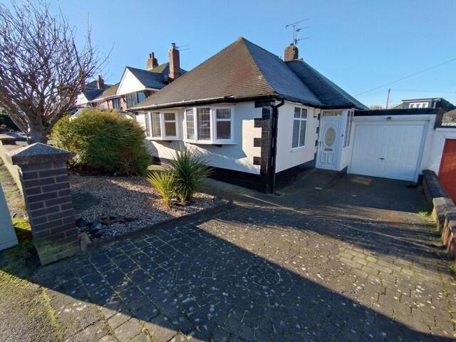 3 Bedroom Bungalow Clough Hall Clough Hall LS99475709