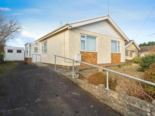 3 Bedroom Bungalow Crofty Crofty 90532314