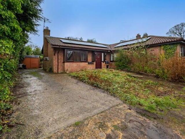 3 Bedroom Bungalow Crowborough East Sussex LS99092673