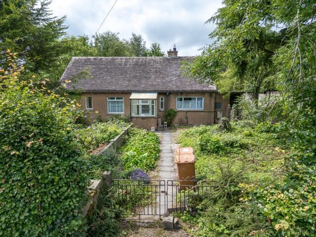 3 Bedroom Bungalow Cumbria Lancashire LS99773640