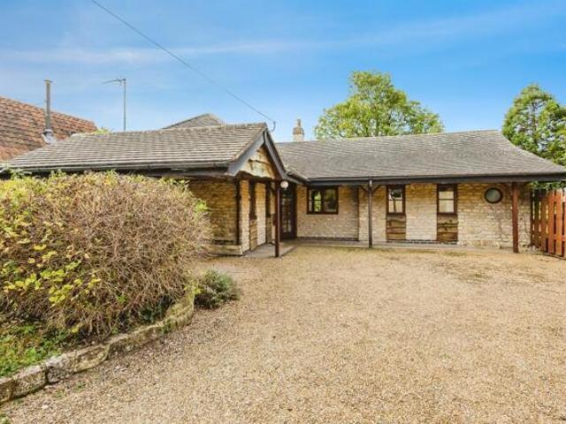 3 Bedroom Bungalow Aldwincle Aldwincle LS99029054