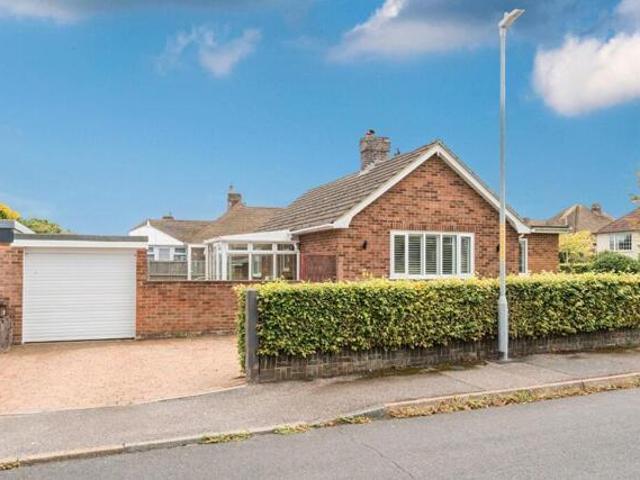 3 Bedroom Bungalow Ashford Kent LS101675000