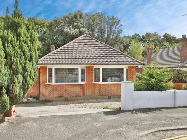 3 Bedroom Bungalow Bournemouth Bournemouth LS95712462