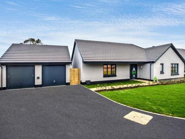 3 Bedroom Bungalow Bovey Tracey Devon LS99641959