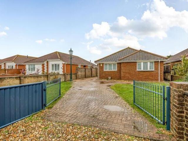 3 Bedroom Bungalow Bognor Regis West Sussex 98834484