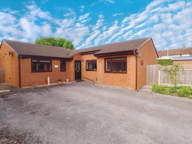 3 Bedroom Bungalow Bangor Bangor 101676369