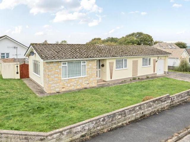 3 Bedroom Bungalow Barnstaple Devon LS101675242