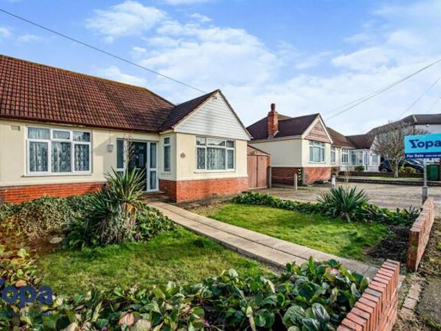 3 Bedroom Bungalow Bexley Greater London DA8 86349577
