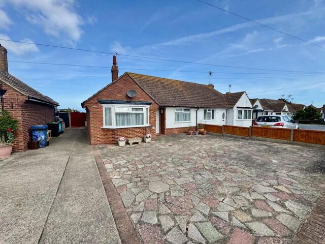 3 Bedroom Bungalow Birchington Kent 100787040