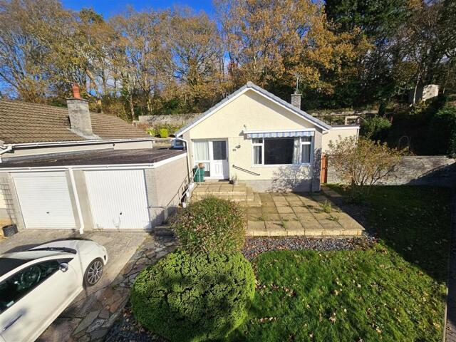 3 Bedroom Bungalow Bishopsmead Bishopsmead 101025587
