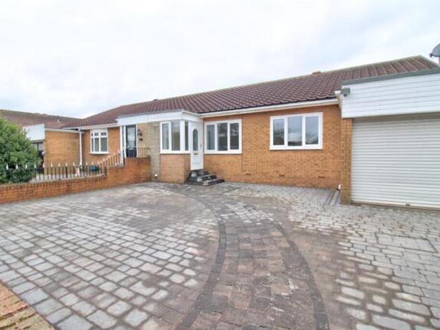 3 Bedroom Bungalow Blyth Northumberland 98404393