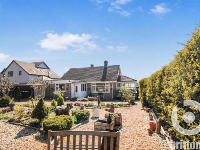 3 Bedroom Bungalow Blackborough End Blackborough End LS101277975