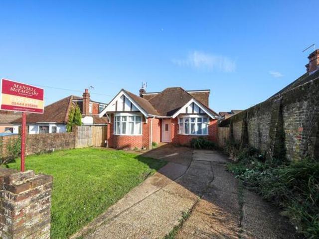 3 Bedroom Bungalow Burgess Hill West Sussex 100648693