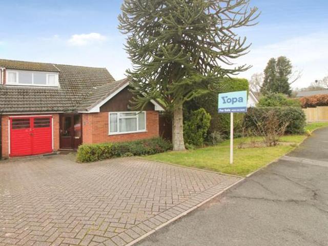 3 Bedroom Bungalow Burntwood Staffordshire 99840333