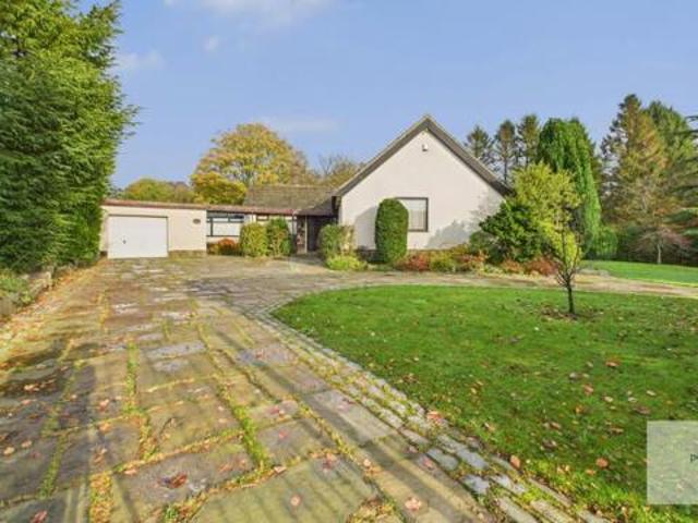 3 Bedroom Bungalow Bury Greater Manchester 99277835