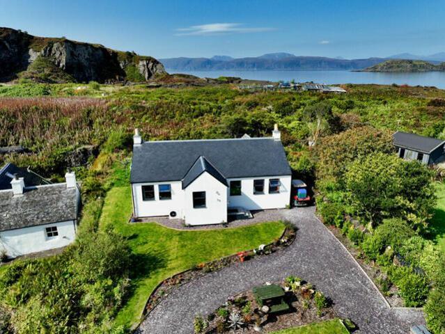 3 Bedroom Bungalow By Oban By Oban N/A 87662155