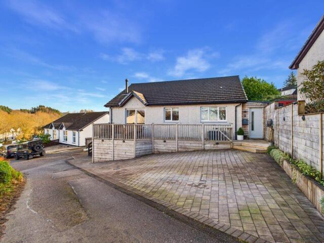 3 Bedroom Bungalow By Lochgilphead By Lochgilphead LS101352094