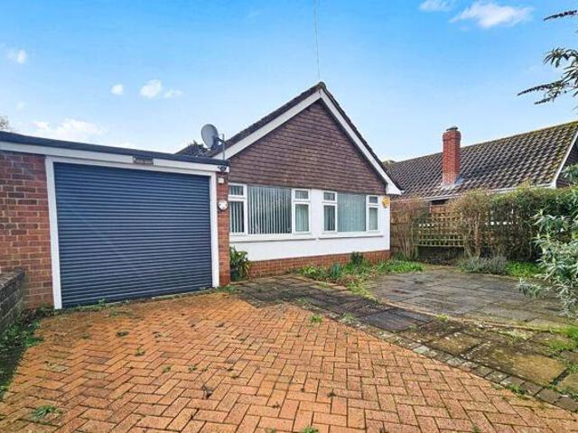 3 Bedroom Bungalow Gosport Hampshire LS100988080