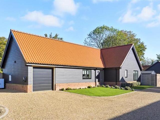 3 Bedroom Bungalow Gislingham Gislingham 99608386