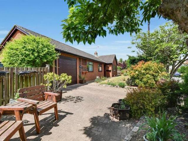 3 Bedroom Bungalow Grayingham Grayingham LS100366362