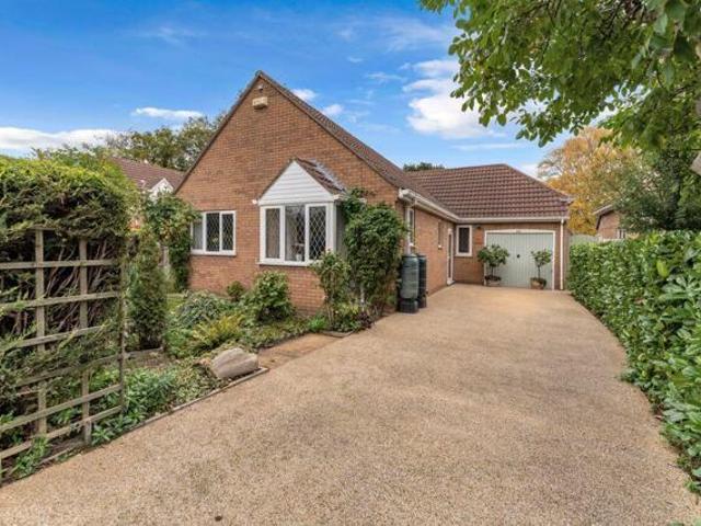 3 Bedroom Bungalow Great Coates Lincolnshire 98335727