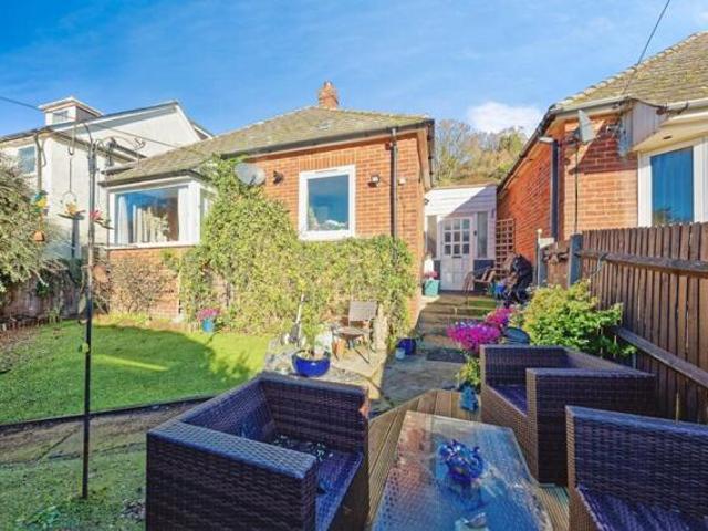 3 Bedroom Bungalow Dover Kent LS98648951