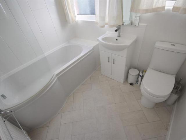 3 Bedroom Bungalow Detached To Let