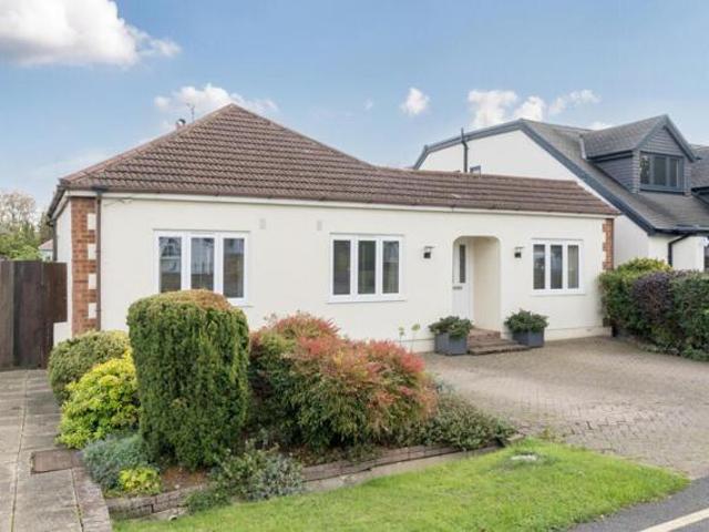 3 Bedroom Bungalow Denham Suffolk 99641880