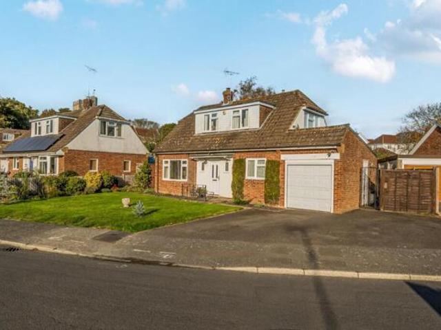 3 Bedroom Bungalow East Sussex East Sussex 100132196