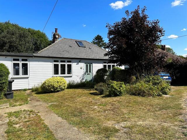 3 Bedroom Bungalow East Sussex East Sussex 100649206
