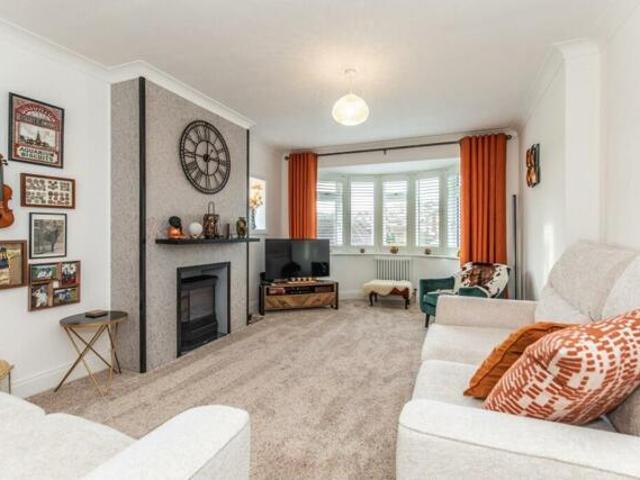 3 Bedroom Bungalow East Sussex East Sussex LS99986578