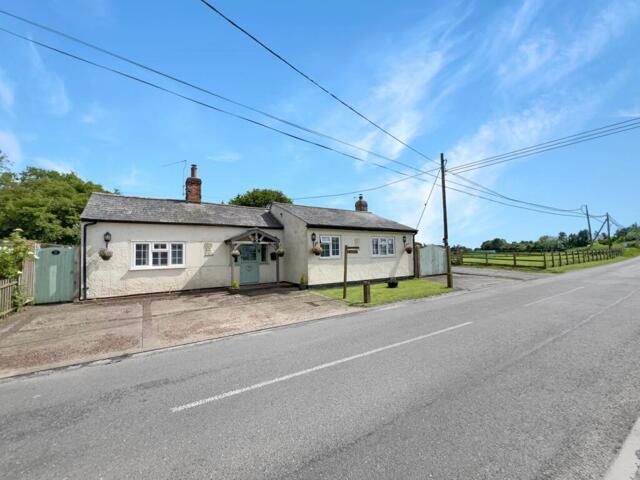 3 Bedroom Bungalow Essex Essex 98545700
