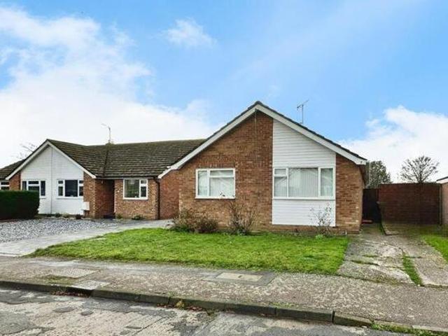3 Bedroom Bungalow Essex Essex 98649356