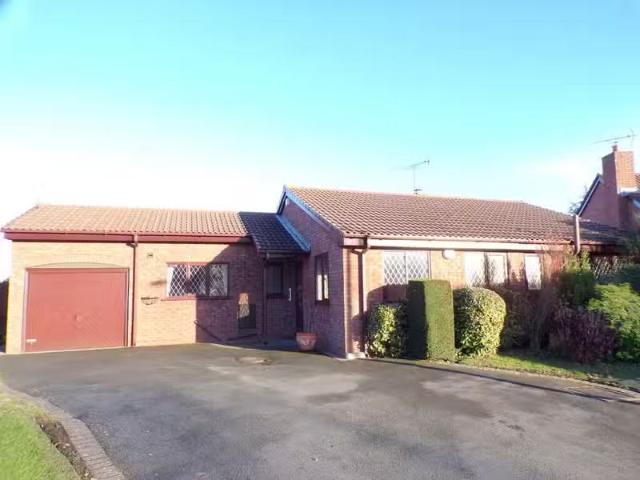 3 bedroom bungalow for rent in 4 Brancote Mount, prenton, CH43