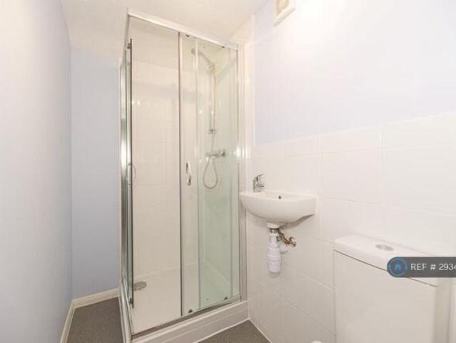 3 bedroom bungalow for rent in Catherine Close, Brentwood, CM15