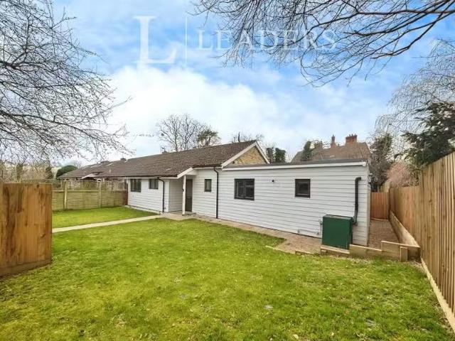 3 bedroom bungalow for rent in Canners Close, CB23