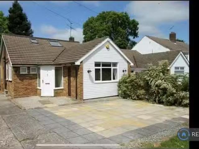 3 bedroom bungalow for rent in Arnolds Avenue, Hutton, Brentwo.