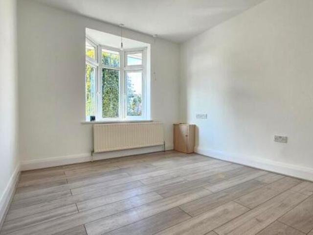 3 bedroom bungalow for rent in Blendon Road, Bexley, Kent, DA5