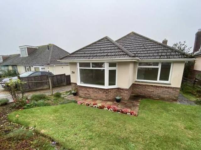 3 bedroom bungalow for rent in Graham Crescent BN41