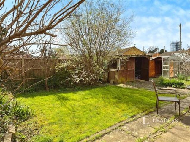 3 bedroom bungalow for rent in Kentmere Close, GL51