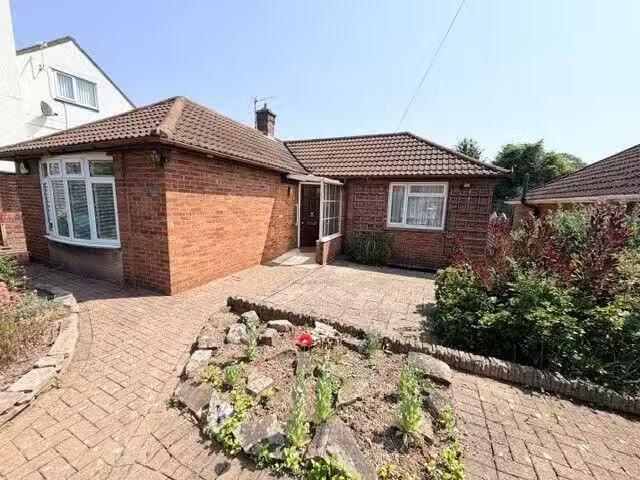 3 bedroom bungalow for rent in Kimberley Drive, Lydney, GL15
