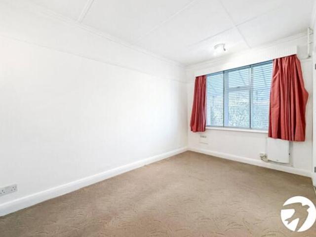 3 bedroom bungalow for rent in Hook Lane, Welling, Kent, DA16