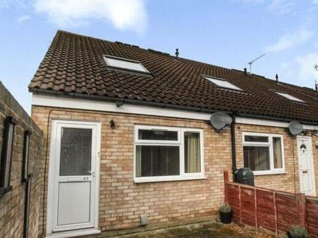 3 Bedroom Bungalow For Rent In Hatfield, Hertfordshire